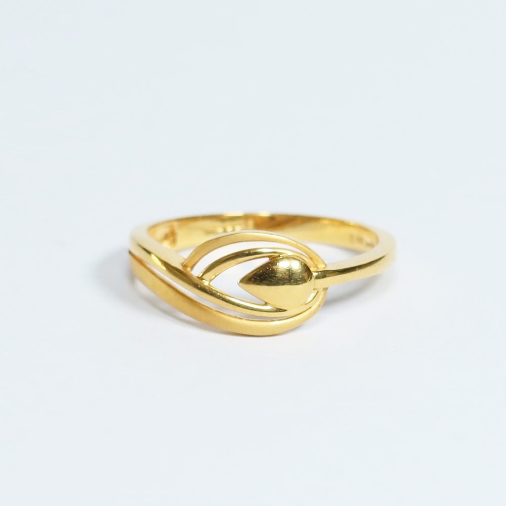 22ct Gold Pretty Ladies Ring | Size N | Gold Ring