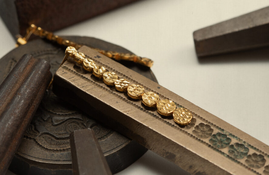 Learn about hallmark, hallmark gold & its significance in jewellery