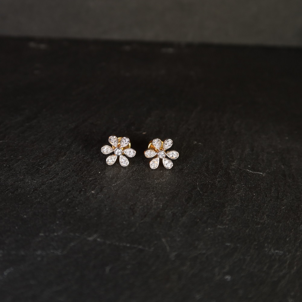 22ct Gold Flora Studs with CZ Stones | PureJewels.com